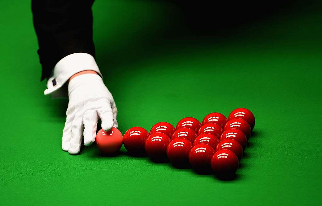 No Huh Snookerin Maailmant hti Latasi Kesken Ottelun P yristytt v 